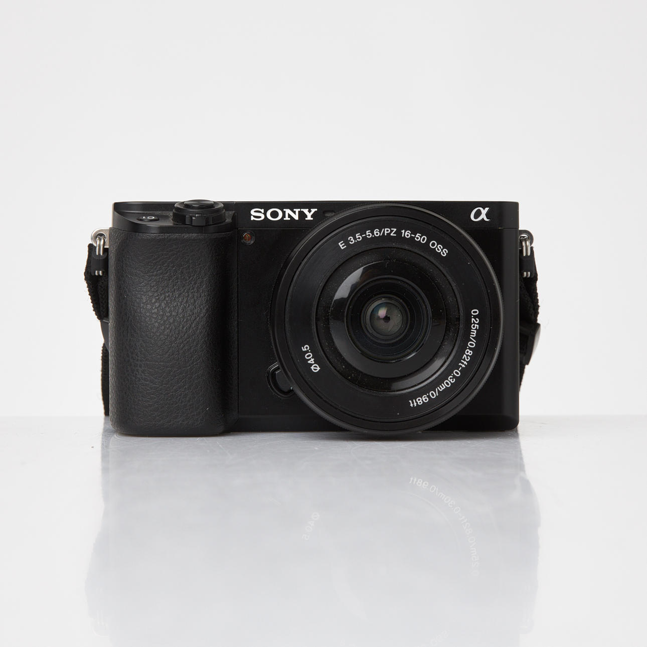 SONY Alpha 6100, camera body, lens Sony Optical Steady Shot E 3.5-5.6 ...