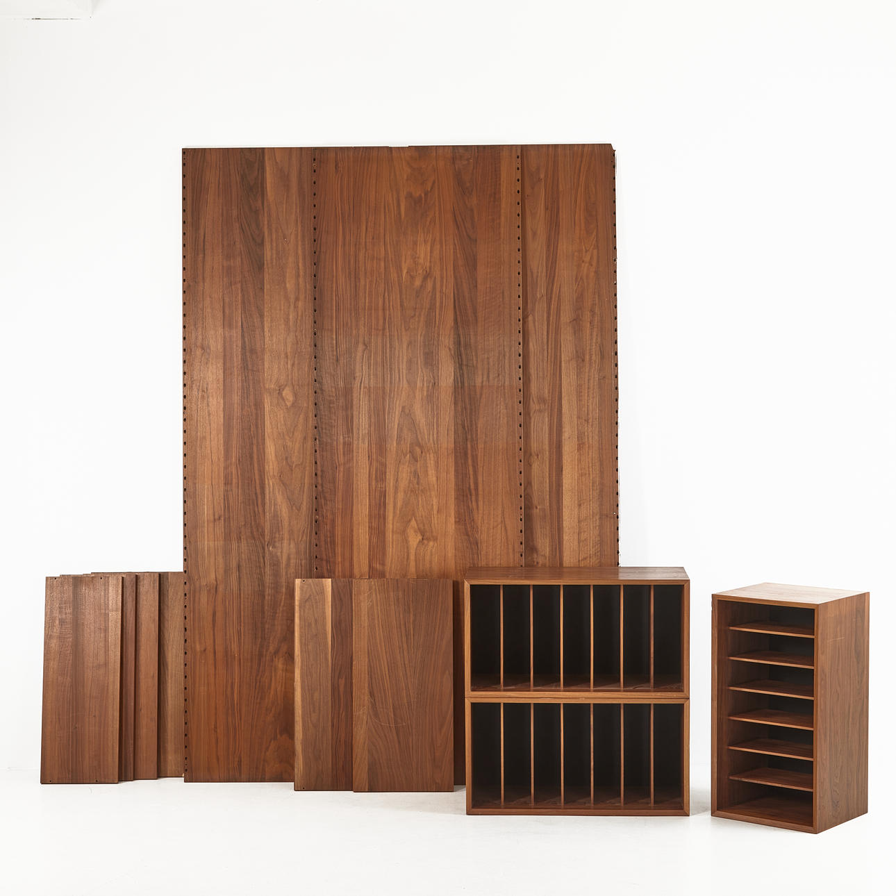 POUL CADOVIUS. wall shelf/shelving system, approx. 13 parts, walnut ...