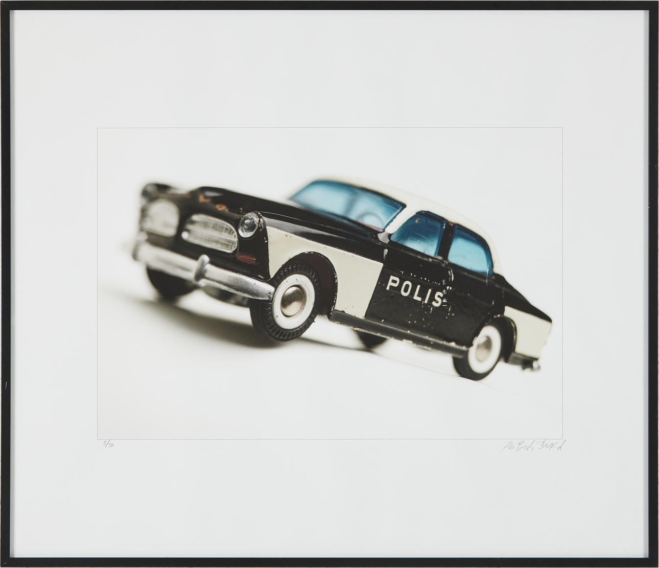 PER-ERIK BERGLUND (1953). Polisbil, foto / print, signerad ...