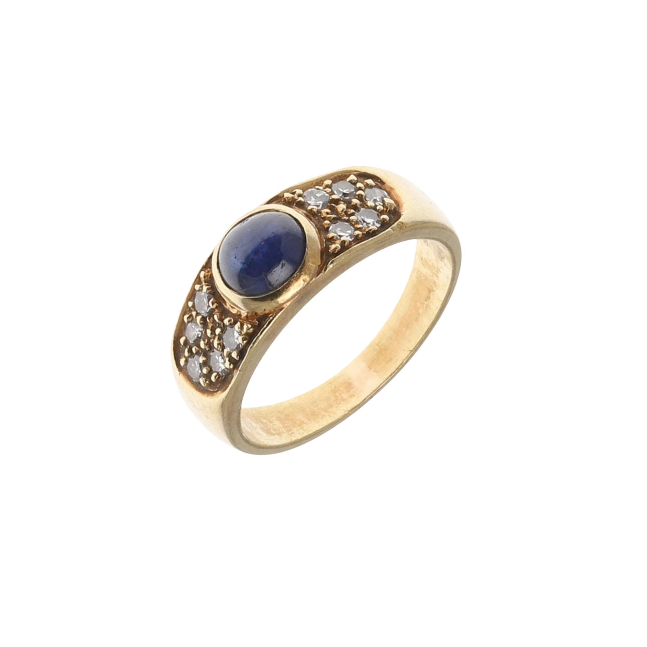 A SAPPHIRE AND DIAMOND RING. Jewellery & Gemstones - Rings - Auctionet
