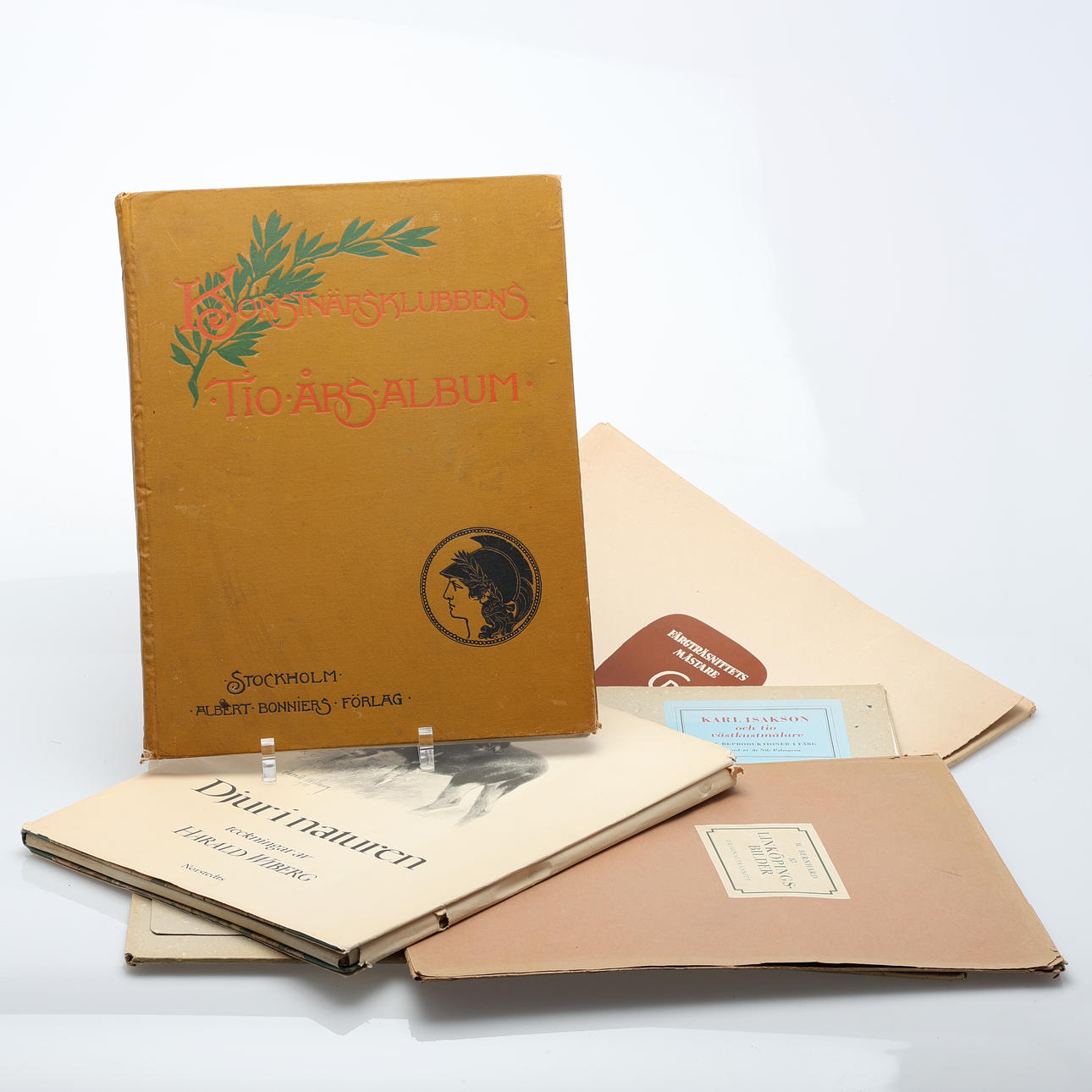 PORTFOLIOS, 4 pcs + 1 book. Art - Engravings & Prints - Auctionet