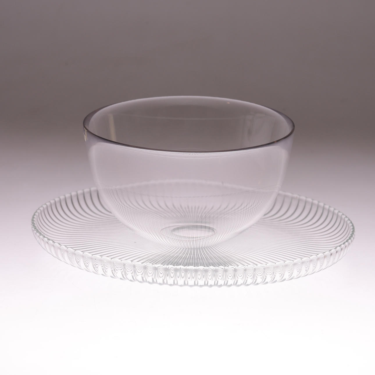 ARTHUR. BOWL & DISH, glass, incl. Arthur Percy, "Reffla", Gullaskruf ...