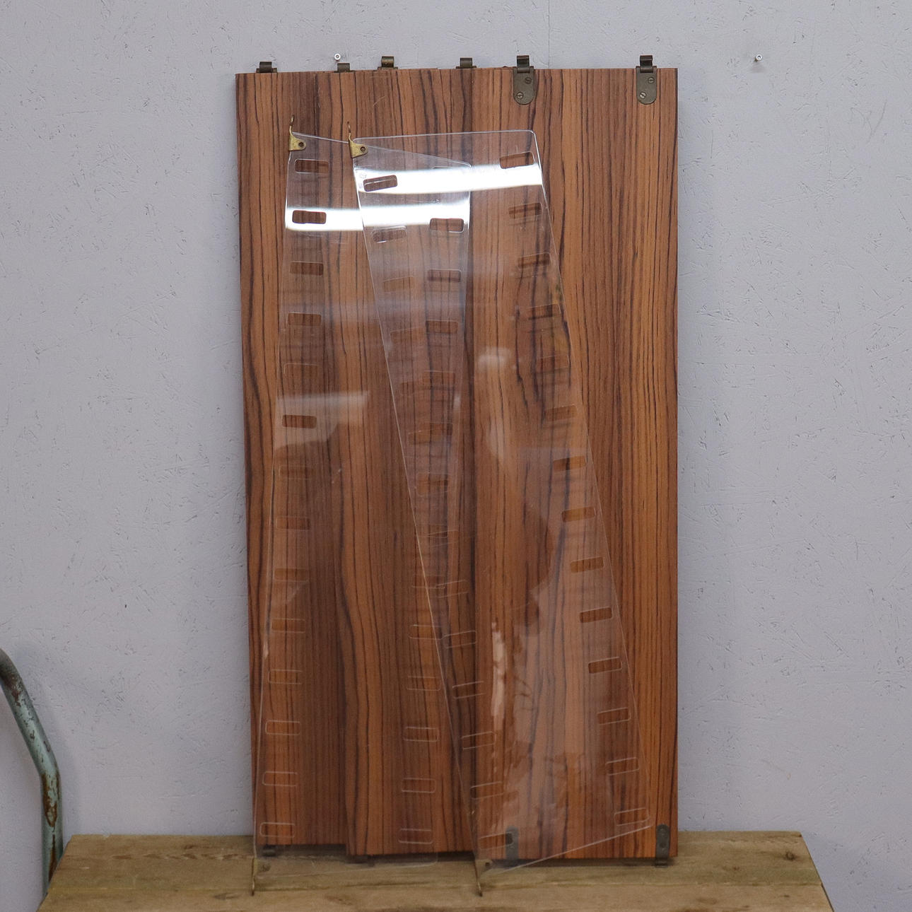 ESTANTERÍA STRING, modelo "Plex", segunda mitad del siglo XX. Muebles ...