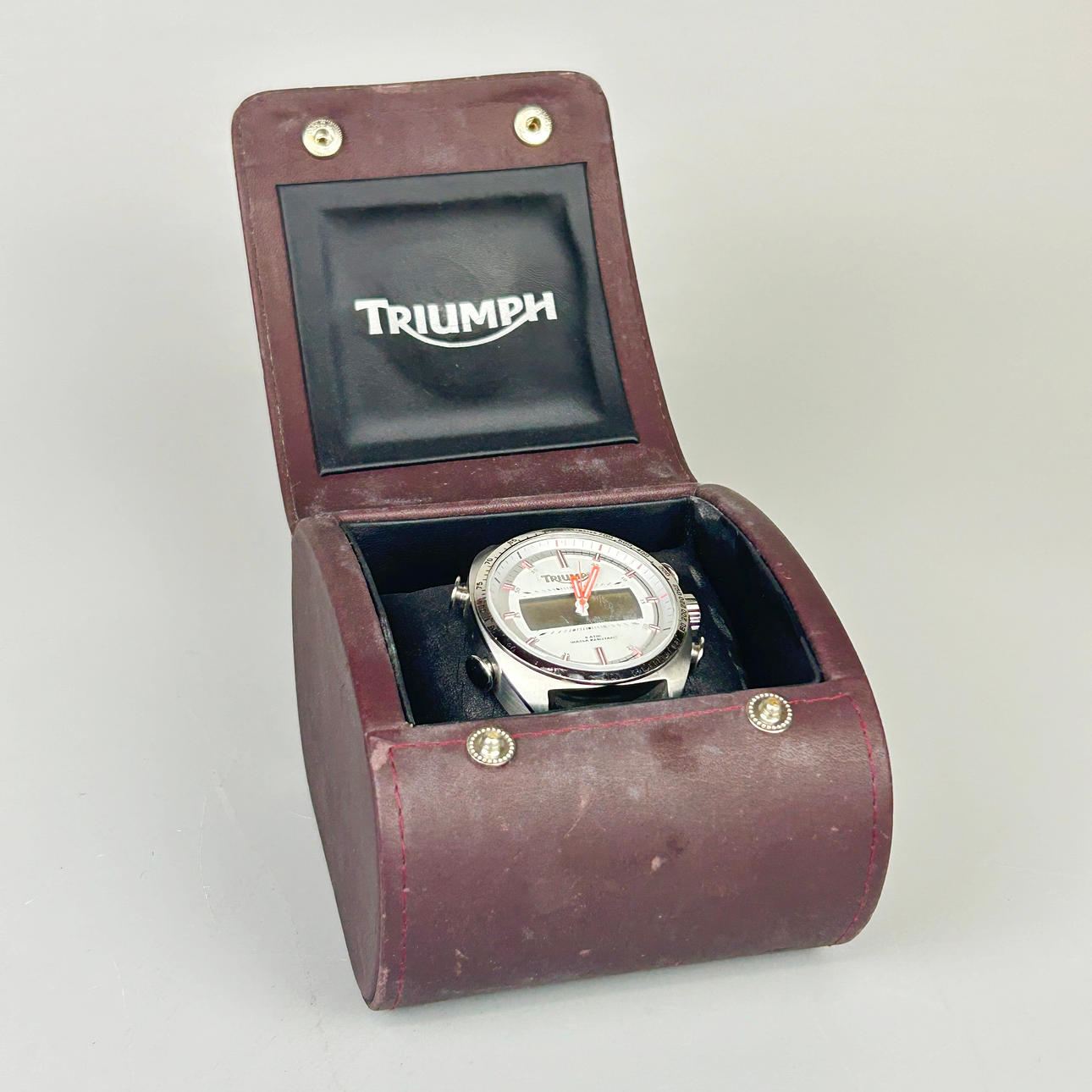 BOXED TRIUMPH WRISTWATCH. Clocks & Watches - Wristwatches - Auctionet