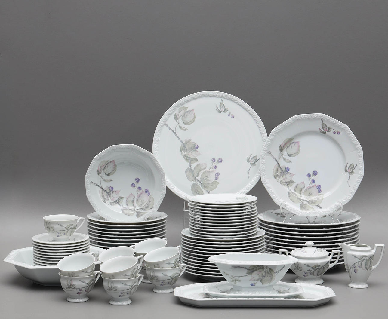 MATSERVIS, 80 delar, porslin, "Maria björnbär", Rosenthal. Keramik ...