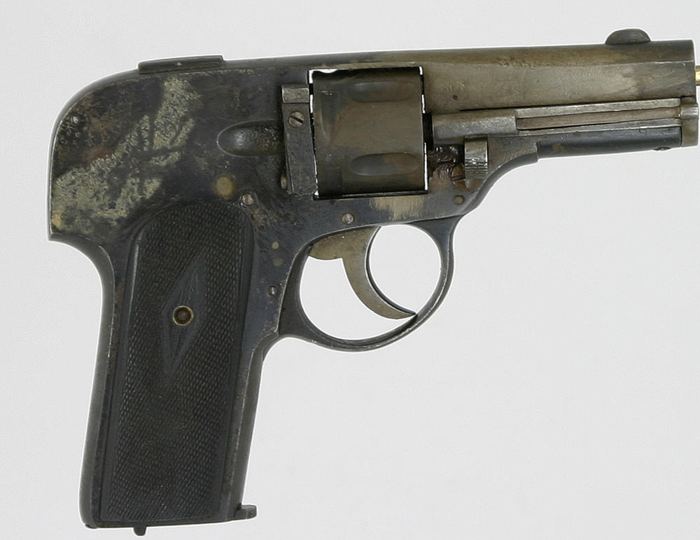 REVOLVER, belgisk, fabrikat Le national Breveté, kaliber 7,65mm, tillv ...