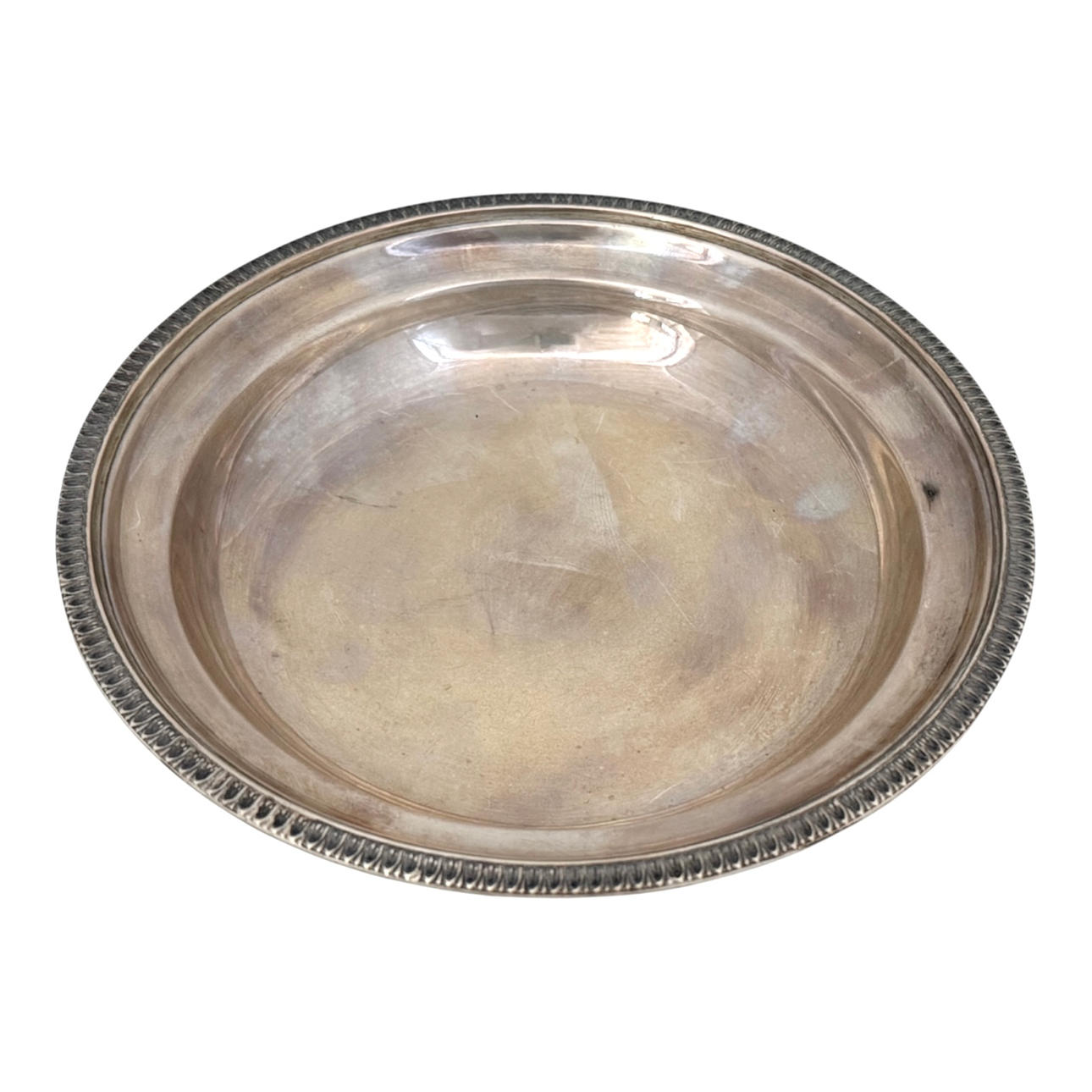 CIRCULAR SILVER DISH. Silver & Metals - Silver - Auctionet