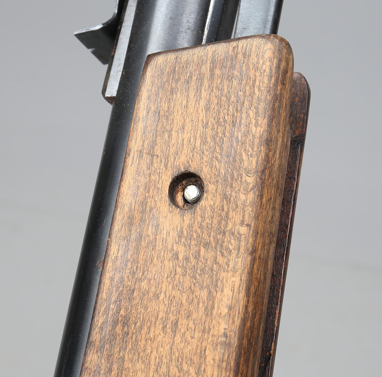 AIR RIFLE, 1900s. Weapons & Militaria - Guns & Rifles - Auctionet