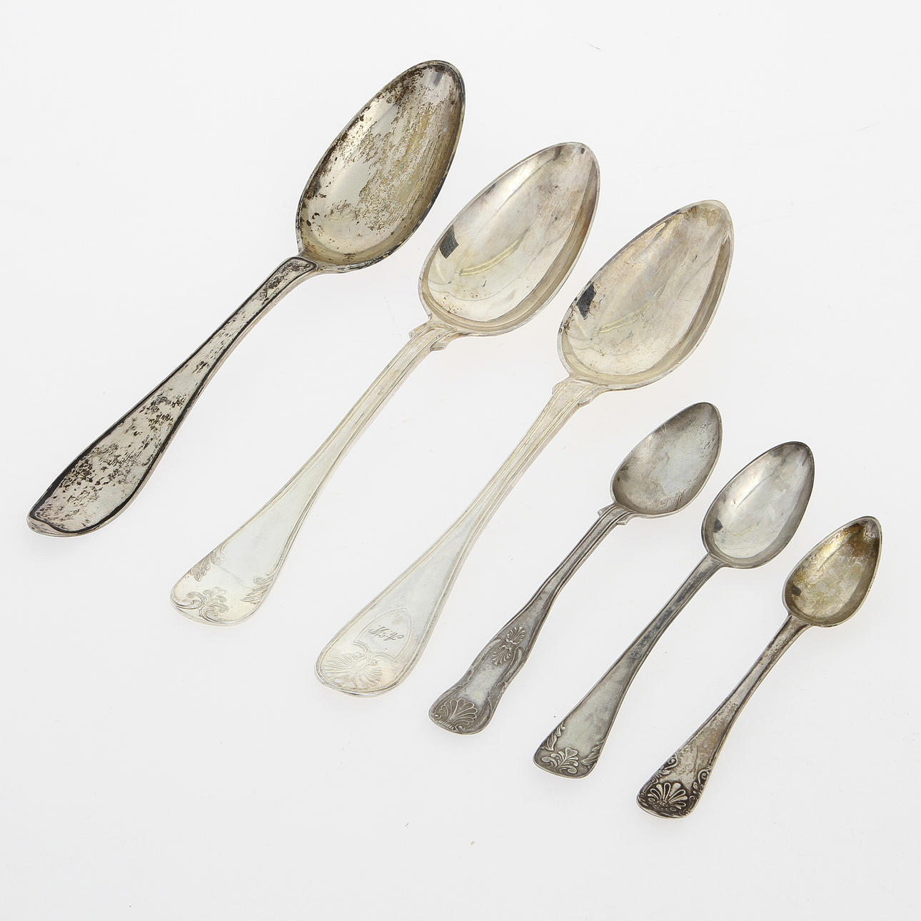 HOPEAA, 28 osaa, noin 950 grammaa. Hopea ja metalli - Hopea - Auctionet