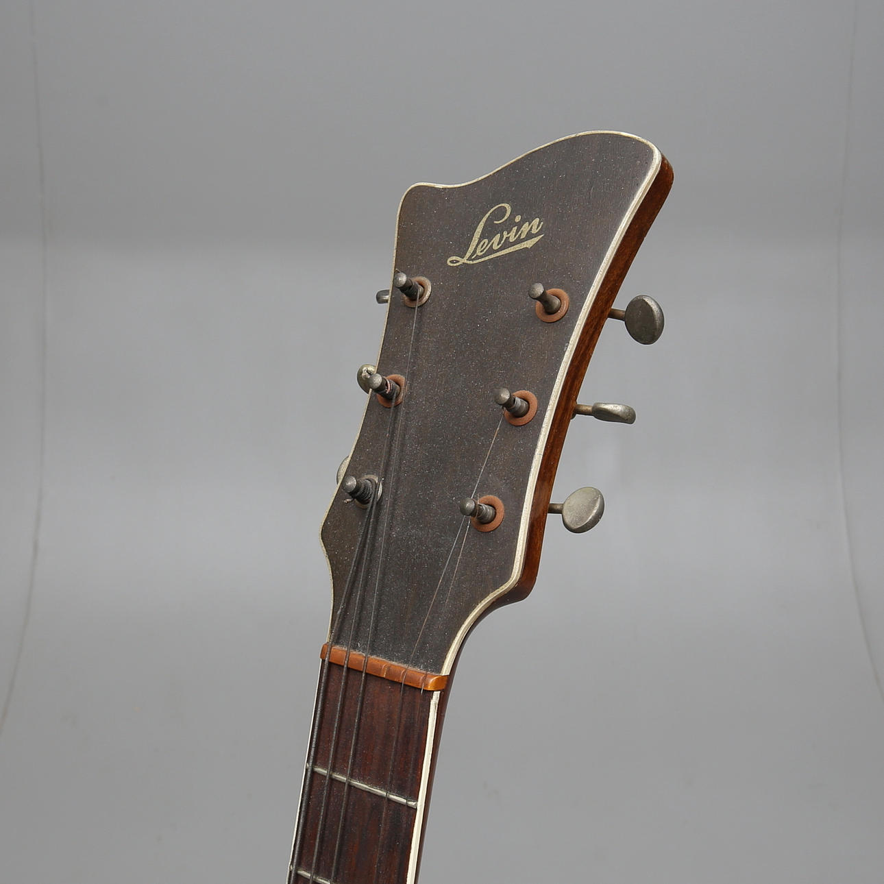 GITARR, AB Herman Carlson Levin. Samlarföremål - Musikinstrument ...