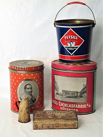 Parti plåtburkar och plåthinkar, 5 delar. Silver & Metall - Övriga ...