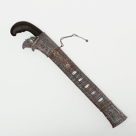 DAGGER, Southeast Asia. Weapons & Militaria - Edged weapons - Auctionet