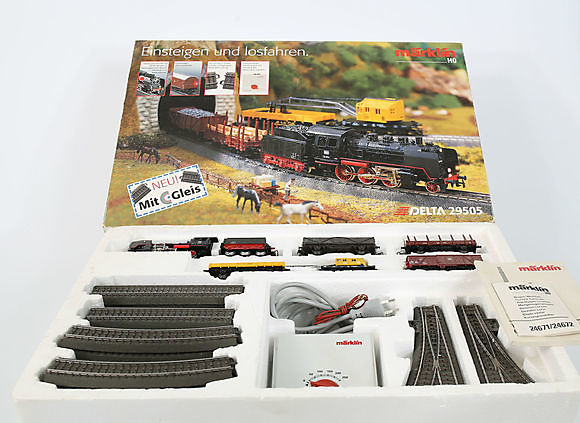 MÄRKLIN. Railway with wagons and locomotives, Märklin Delta 29505. Toys ...