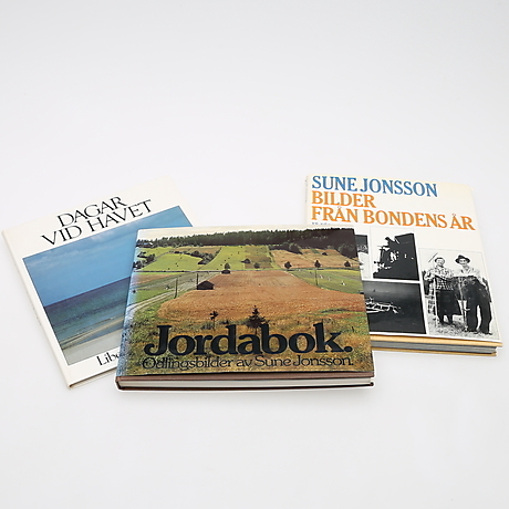 PHOTO. THREE WORKS BY THE DOCUMENTARY PHOTOGRAPHER SUNE JONSSON, (1930 ...