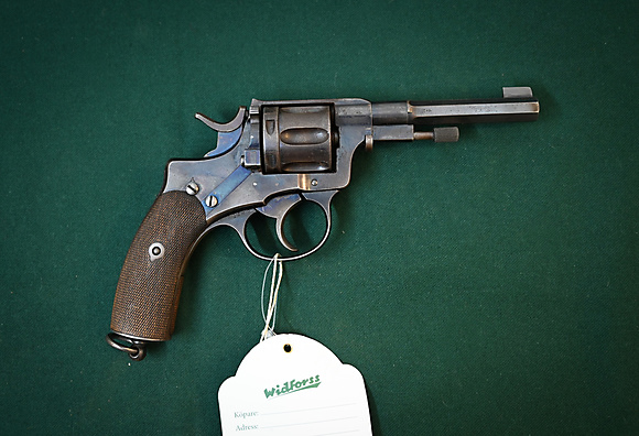 BREVET-NAGANT. M/1887 cal. 7.5. Licence weapons - Revolvers - Auctionet