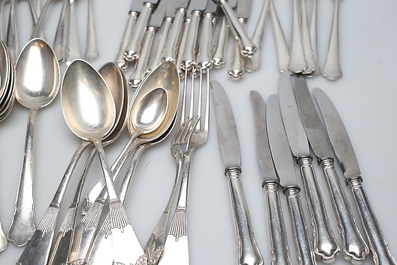 BESTICK, nysilver, 1900-tal. Silver & Metall - Övriga metallföremål ...