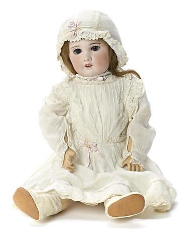 Fransk porslinsdocka S.F.B.J., från 1900-talets första decennier ...