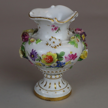 MINIATYR VASE - Meissen, Knlange, blombuketter, plast blomma ...