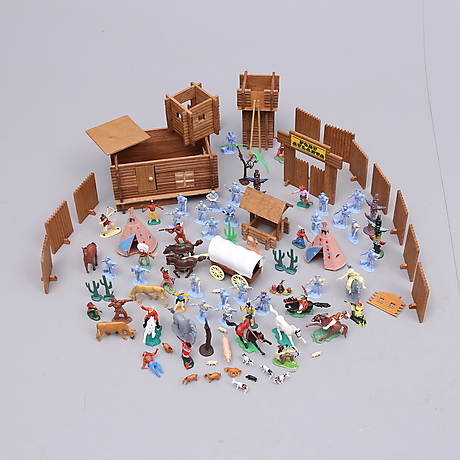 "WESTERN FORT", wooden, with figures, Crescent Toys, Timpo Toys ...