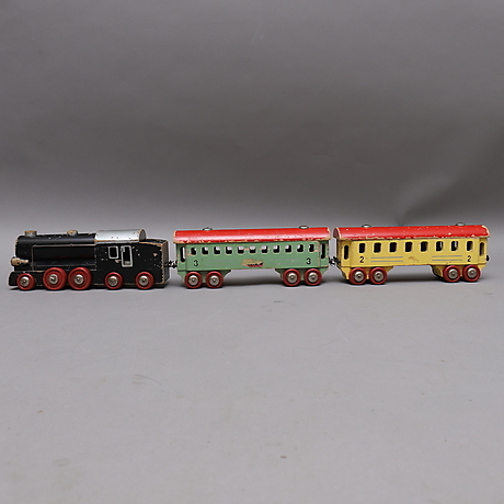 TÅG, Brio, Lok och 2 vagnar modell större,Trä och metall. Leksaker ...