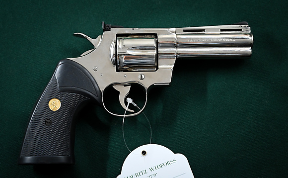 COLT. Python .357 MAGNUM. Licensvapen - Revolvrar - Auctionet