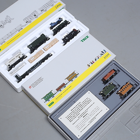 TRIX 2 train sets with carriages, 21219 and 23916. Original boxes. Toys ...