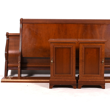 BED FURNITURE WITH BEDSIDE TABLE, 19/2000s. Furniture - Other - Auctionet