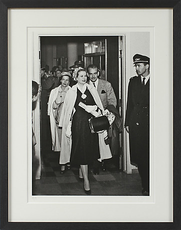 FOTOGRAFIE, "Grace Kelly kommt mit ihrem Ehemann Furst Rainer im Juni ...