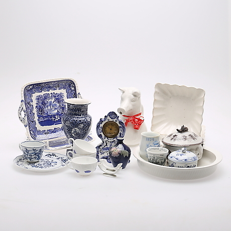 PORCELAIN ITEMS, 20 pieces, including Rörstrand, Meissen. Ceramics ...