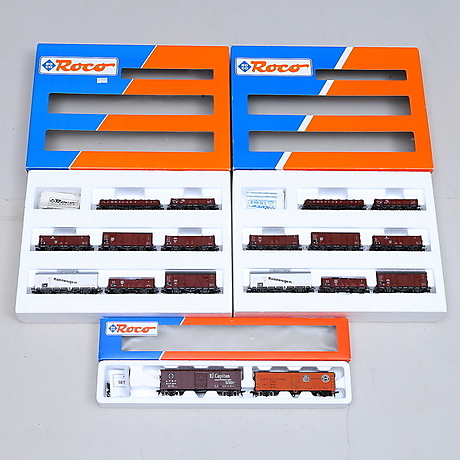 ROCO 44003 and 48497 18 freight wagons in three original boxes. Toys ...