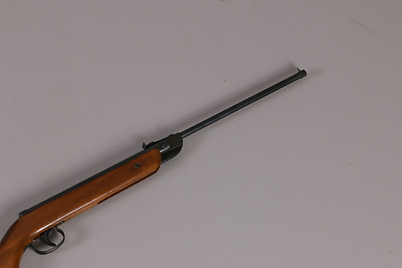 LUFTGEVÄR, diana mod 22, 1900-tal. Vapen & Militaria - Pistoler & Gevär ...