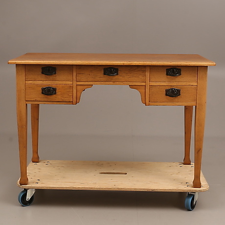 DESK, oak, Art Nouveau, early 20th century. Furniture - Tables - Auctionet