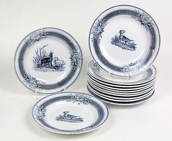 ANTIQUE SET OF HUNTING PLATES. Ceramics & Porcelain - European - Auctionet
