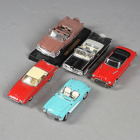 MODELLBILAR, 5 st, metall/plast, Chevrolet, Ford, Buick, 19/2000-talet ...