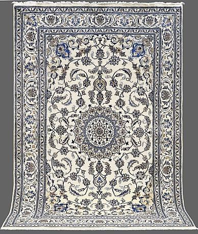 MATTA, persisk, nain, med silkesinslag. Ca 303 x 199 cm. Mattor ...