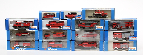 MODEL CARS ROCO 15 parts fire truck in original box. Toys - Auctionet