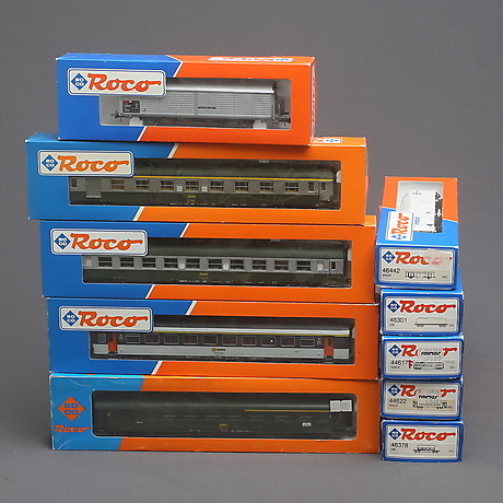 ROCO 6 passenger cars and 4 freight cars, original boxes. Toys - Auctionet