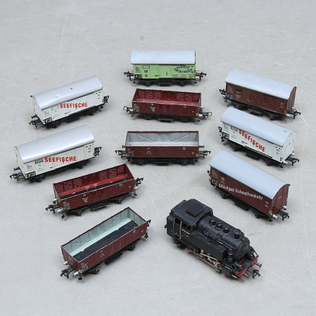 FLEISCHMANN 1320 DB BR 80 steam locomotive, 10 carriages. Toys - Auctionet