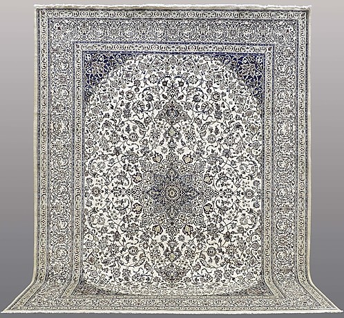 MATTA, persisk, nain med silkesinslag. Ca 390 x 296 cm. Mattor & Textil ...