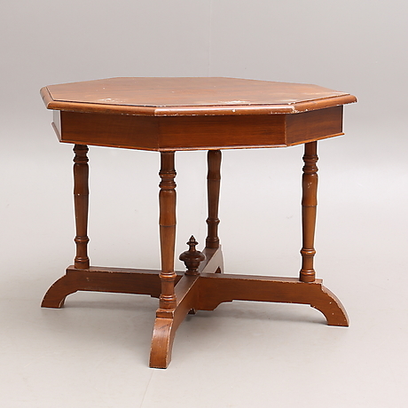 TABLE, 19th century. Furniture - Tables - Auctionet
