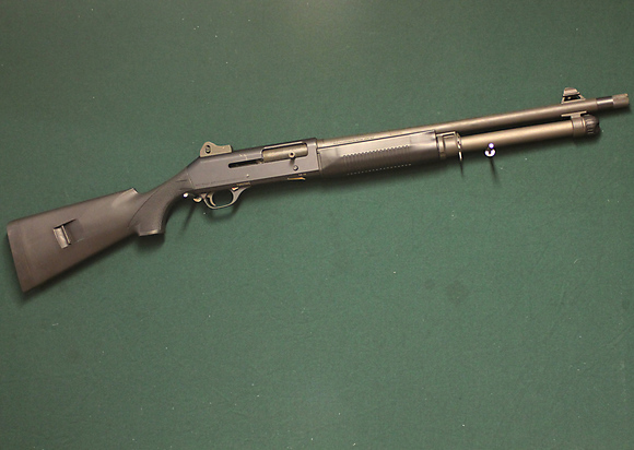 BENELLI. M4 Super 90 cal. 12. Licence weapons - Shotguns - Auctionet