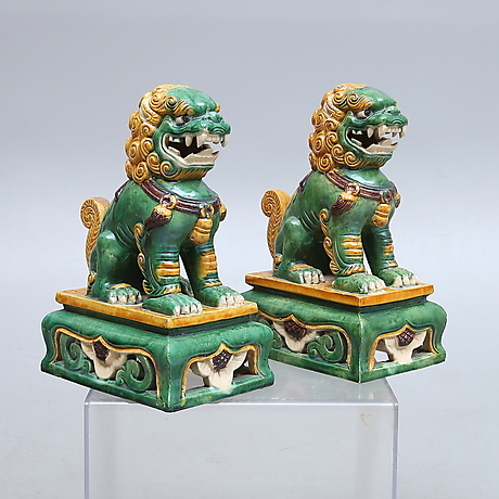 FIGURINER, 2 st, porslin. Fo-Hundar, Kina, 1900-tal. Keramik & Porslin ...