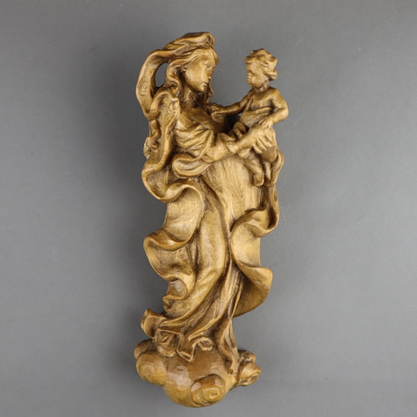 MADONNA med barn - 1900-tal, trä. Konst - Skulptur - Auctionet