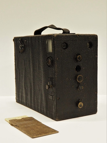 BOX CAMERA, "Svea", Hasselblad around 1900, with exposure stick. Photo ...