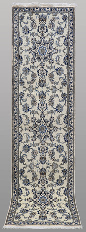 MATTA, persisk, nain, gallerimodell. Ca 295 x 78 cm. Mattor & Textil ...