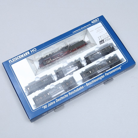 FLEISCHMANN 4897 train set with passenger train steam locomotive BR 39 ...