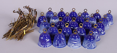 JULKLOCKOR med upphängning, Bing & Gröndal. Keramik & Porslin ...