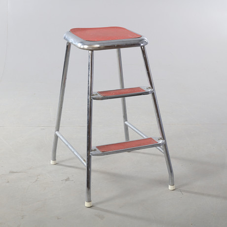 STEGPALL, Awab,röd, 1950/60-tal. Möbler - Fåtöljer & Stolar - Auctionet