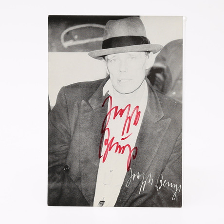 AUTOGRAPH. POSTCARD SIGNED BY JOSPEH BEUYS, GERMAN FLUXUS ARTIST M. M ...