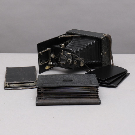 BELLOWS CAMERA, for glass plates, with accessories, ICA, Dresden. The ...